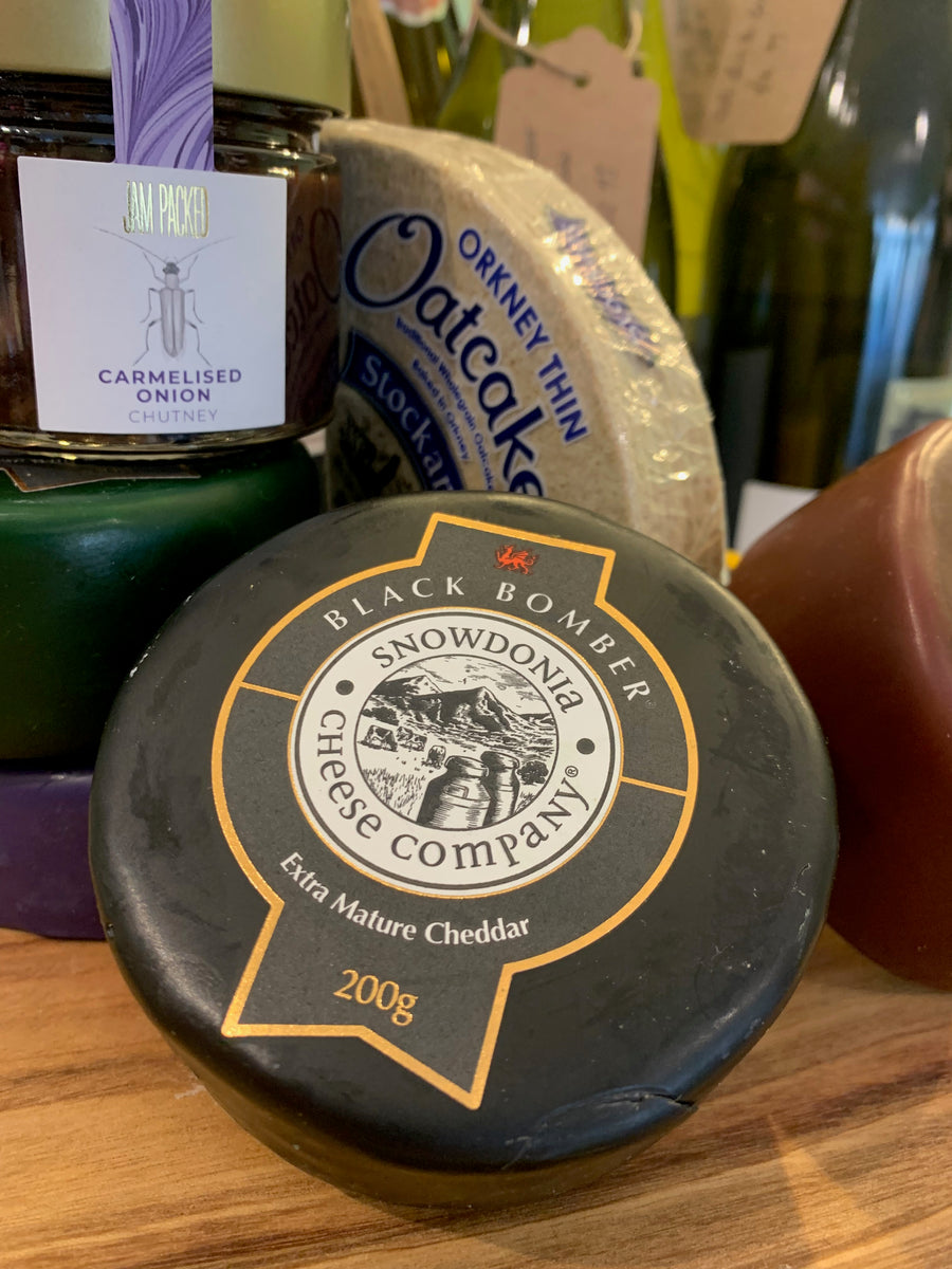 Snowdonia Cheese Company Black Bomber – Green & Lovely
